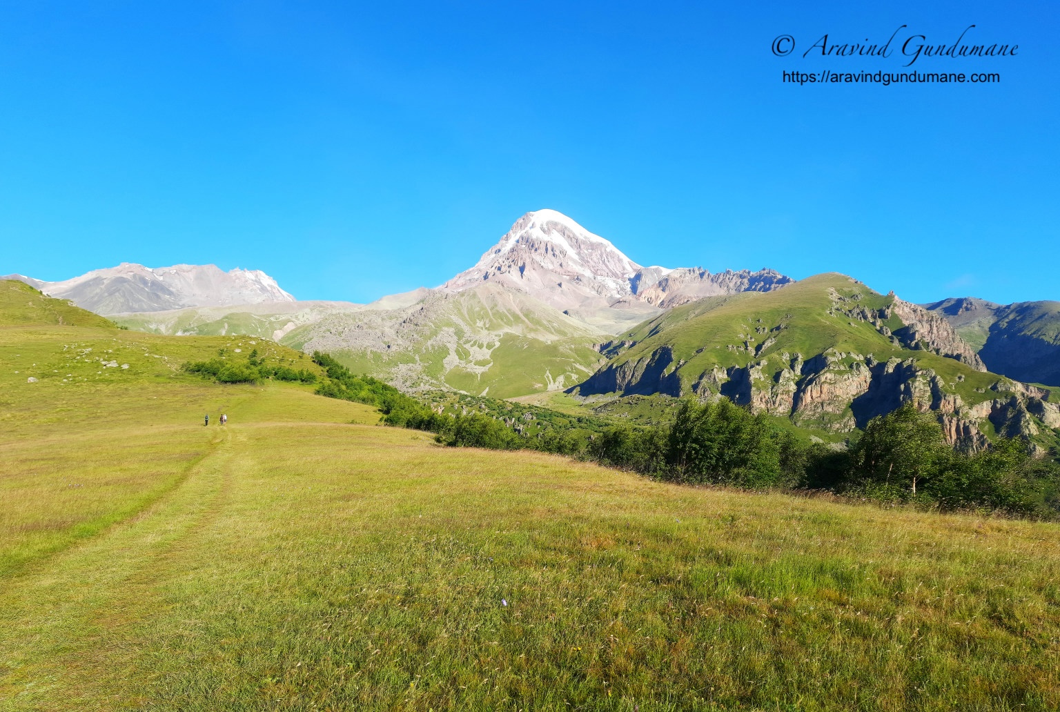 Gergeti glacier trek guide - Treks and Travels